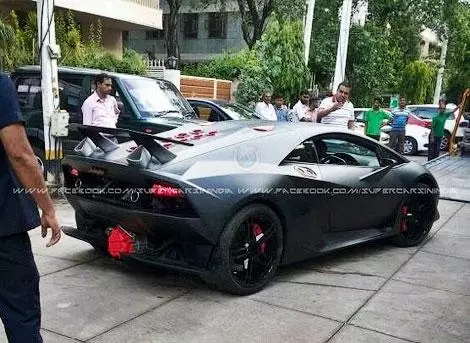 Umuremyi wa supercar yambere yo mubuhinde yakurikiranye Goodghini 6523_2