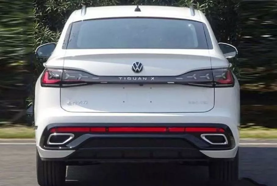 Existují fotky seriálu Volkswagen Tiguan X 65502_1