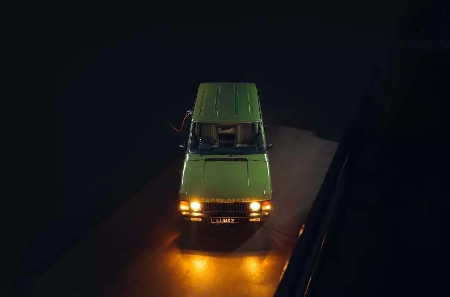 Range Rover van de eerste generatie die op de uitlaat is aangesloten 6630_2