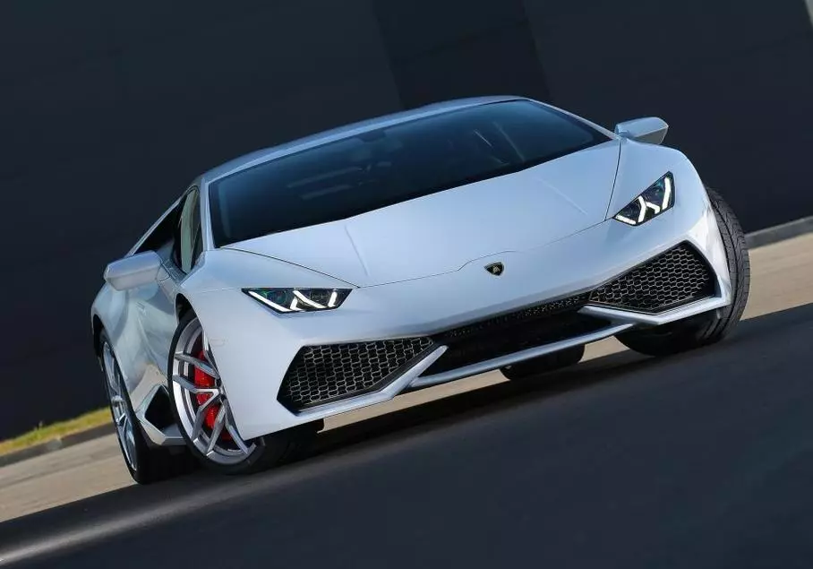 Ọzọ tagzi Lamborghini atụpụtawo na UK. Ugbu a, ha abụọ bụ abụọ 66523_1