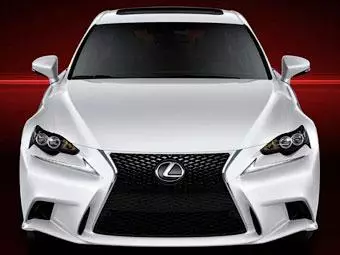 De earste ôfbyldings fan 'e Nije Lexus is nei it netwurk 6737_1