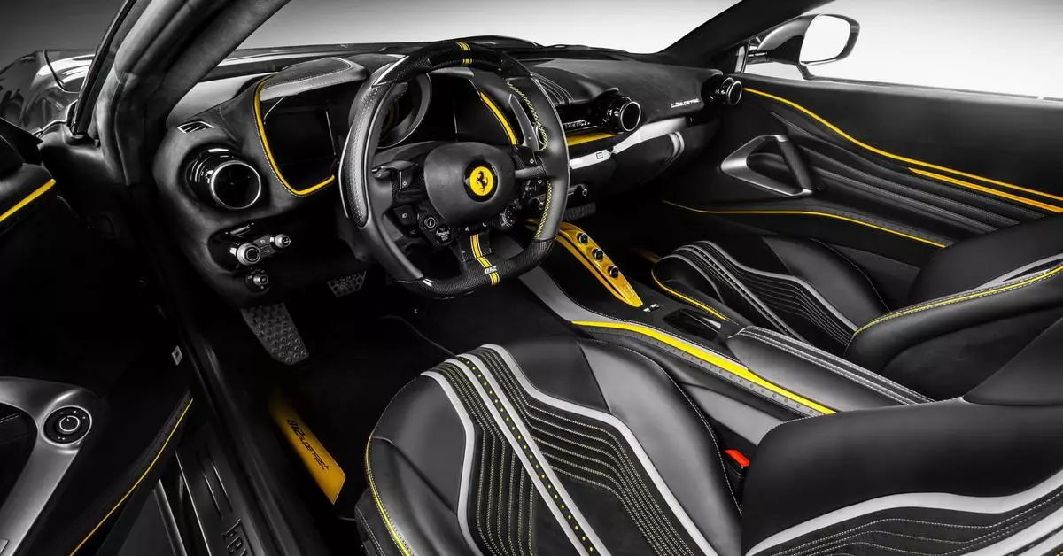 Polske tunere overføres Ferrari 812 salon superfast