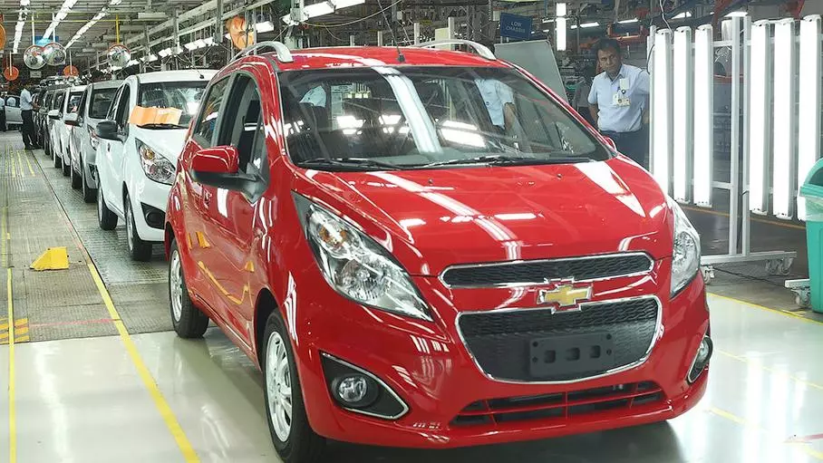 Brishlelet Chevrolet gara ahịa abụọ 67770_1