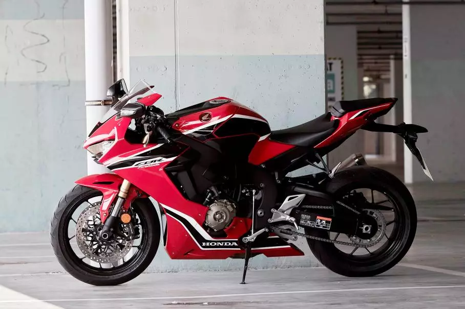 Fireblade Honda: 30 bliain 