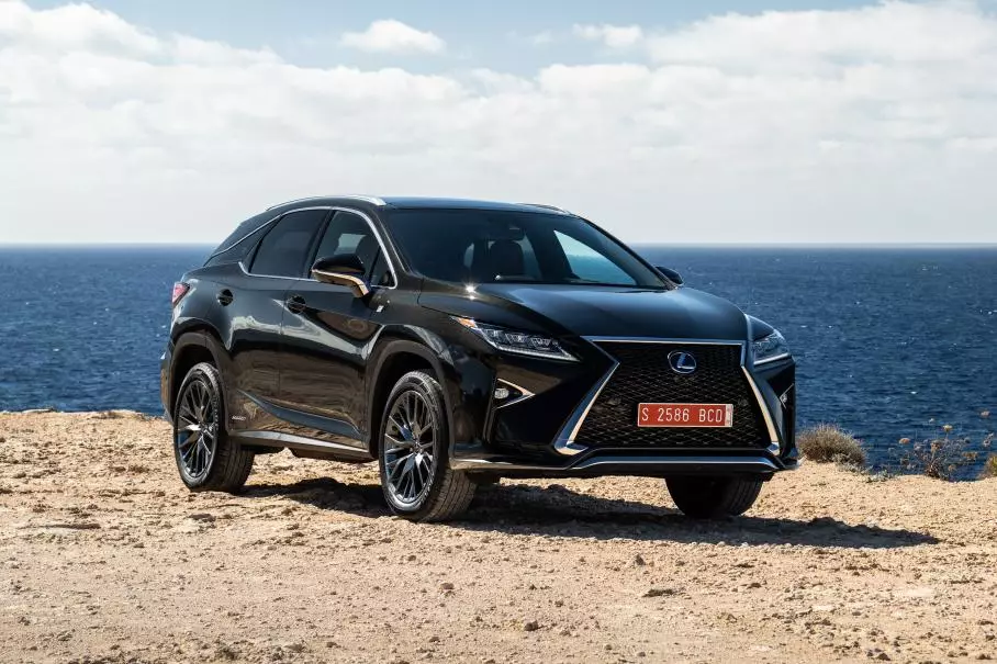 Lexus RX güncellendi. 6854_6