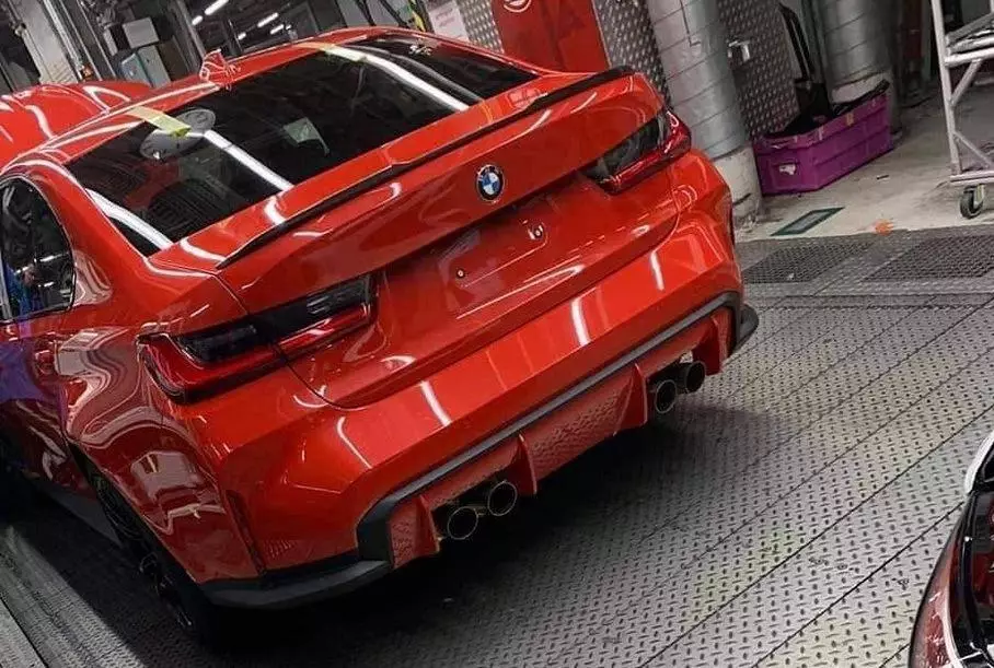 Uma foto do novo BMW M3 apareceu. E suas 