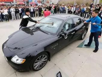 Memnun hizmet istemcisi Maserati çöktü Quattroporte 7001_1