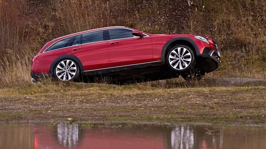 Alleat-bumi Mercedes e-kelas tétéla janten langkung mahal tibatan Audi A6 71205_2