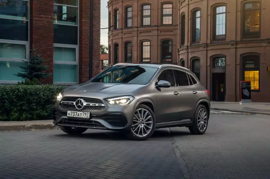 Mal, დისტანციური და გზები: გაოცება ფასი Mercedes Gla 7224_12