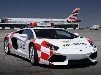 Supercar Lamborghini è entrato nel servizio dell'aeroporto 72886_1