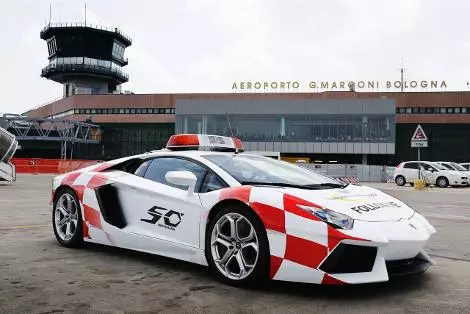 Supercar Lamborghini è entrato nel servizio dell'aeroporto 72886_3