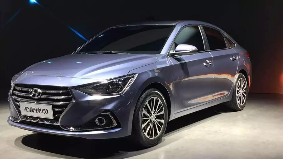 Hyundai fyllde en nisch mellan Solaris och Elantra New Sedan 73797_1