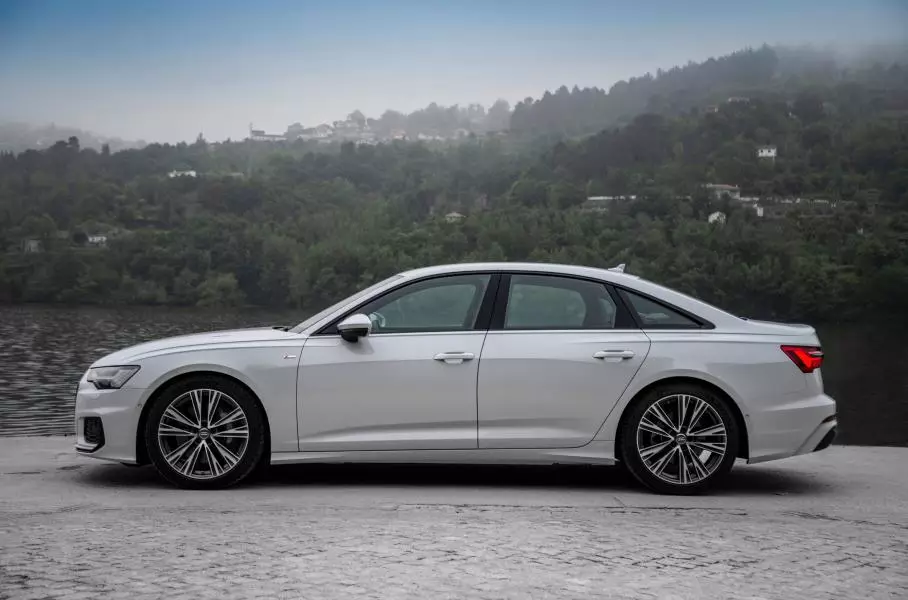 Aitwaye gharama ya New Sedan Audi A6. 74272_2