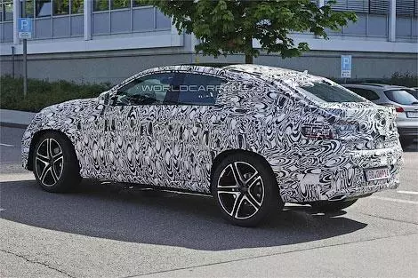 Published first pictures of Mercedes-Benz Coupe Salon 7508_5