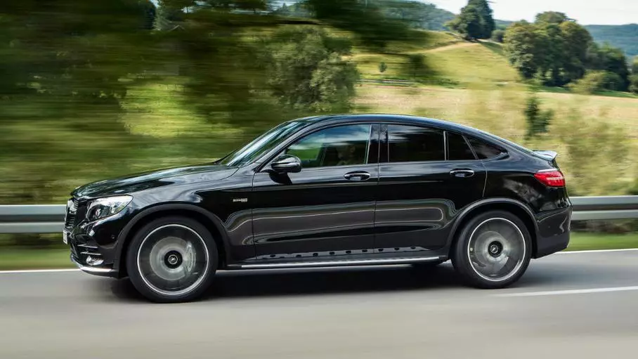 Der Mercedes-Benz GLC Coupé Crossover erschien AMG-Modifikation 76116_2