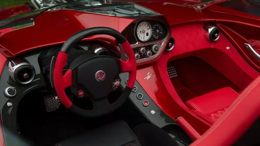 Yaratıcı Ferrari Enzo, Karbon Speedster'ı inşa etti 76407_4