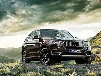 Bernama harga rubel untuk BMW X5 baru 76842_1