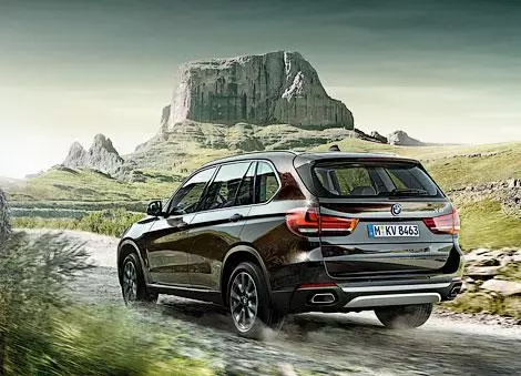 為新的BMW X5命名盧布價格 76842_2