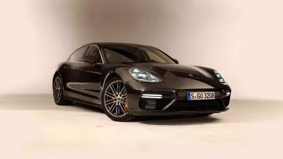 Mạng cho thấy một chiếc Porsche Panamera thế hệ mới 78050_1