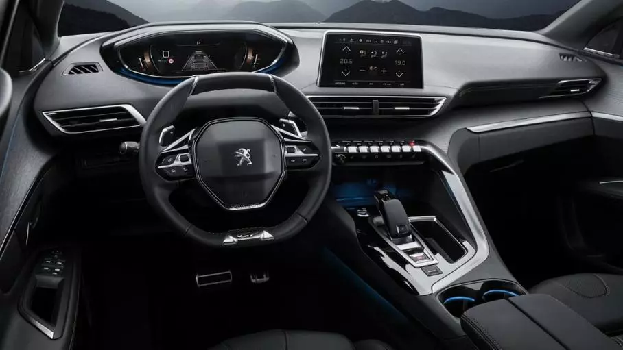 Новаму Peugeot 3008 дадалі «спартыўную» версію 78311_4