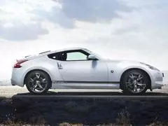 نسان نے 370Z پر کام کی تصدیق کی 7861_2