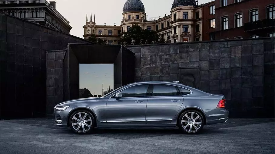 Los precios rusos para el sedán insignia volvo se conocieron 78657_5