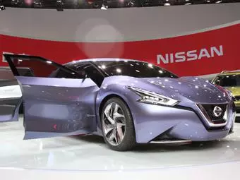 Nissan изгради социална мрежа в колата 7895_1