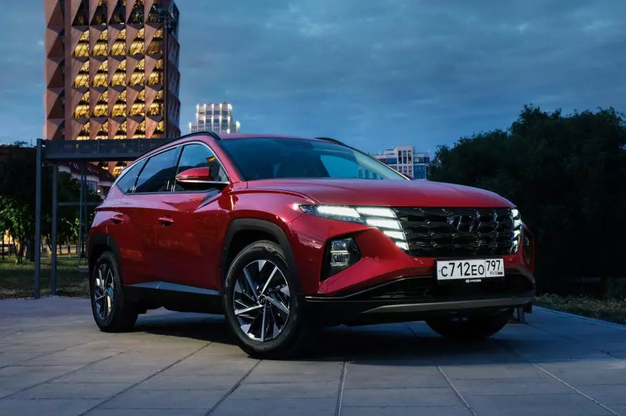 ما به Hyundai Tucson جدید با طراحی کیهانی می رویم 78_12