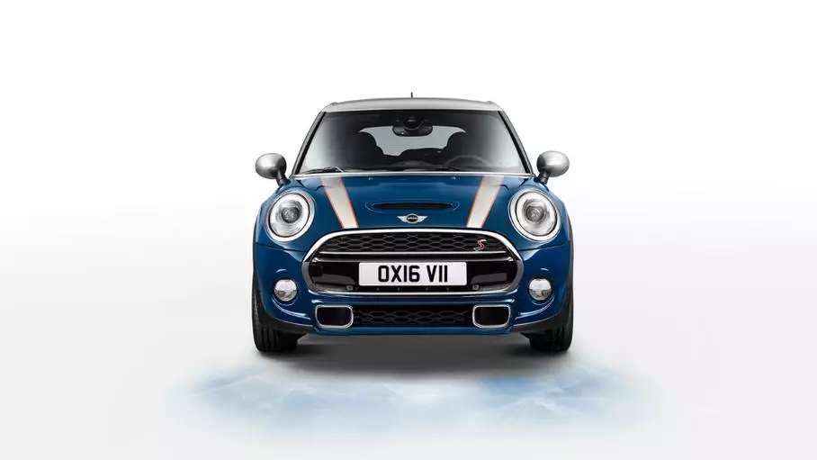 MINI підготував особливий хетчбек в честь самого першого «Міні» 79249_3