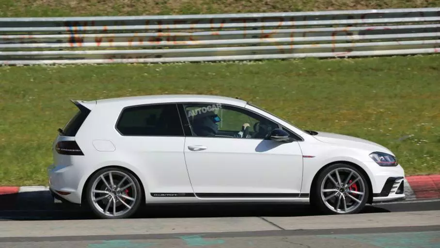 Volkswagen به GTI گلف شدید Nürburgring آورده است 79513_2