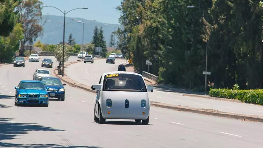 La polizia ha interrotto Google Drone per la guida lente 79736_1