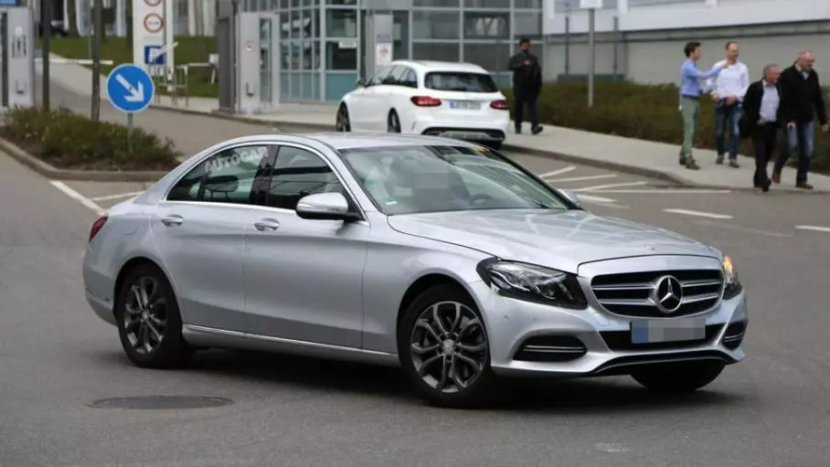 Actualizat Mercedes C-Class Fotografiat fără camuflaj 79971_3