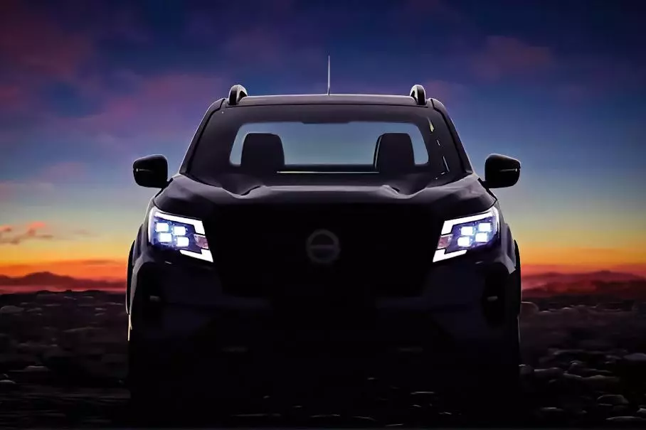 Абноўлены Nissan Navara паказалі на відэа 8002_1