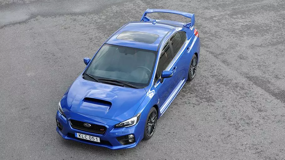 Ibalik ni Subaru ang Sedan WRX Sti sa isang hybrid 80334_1