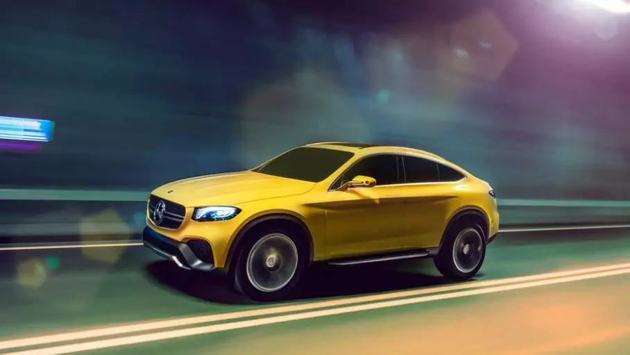 Mercedes BMW X4 атаандаштын арабаларынын тушун көрсөттү 80454_1