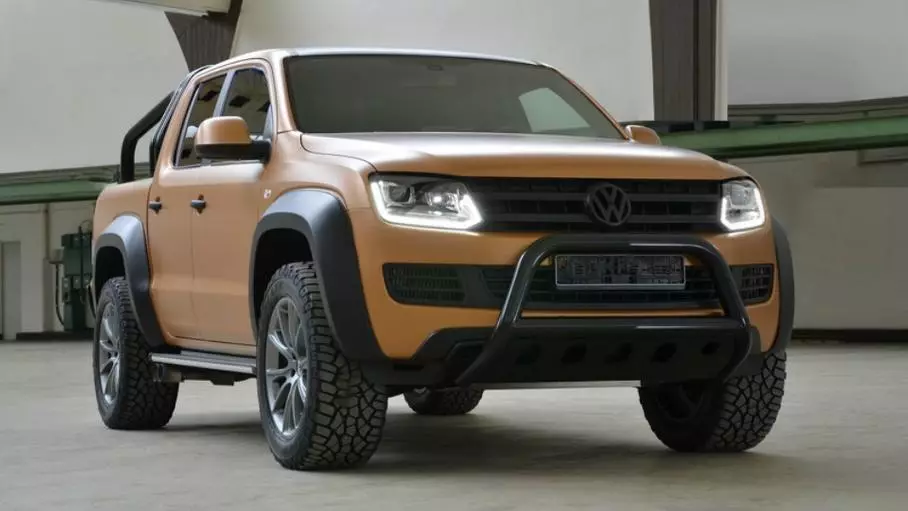 Volkswagen Amarok tilbúinn til að hjóla í eyðimörkinni 80864_2