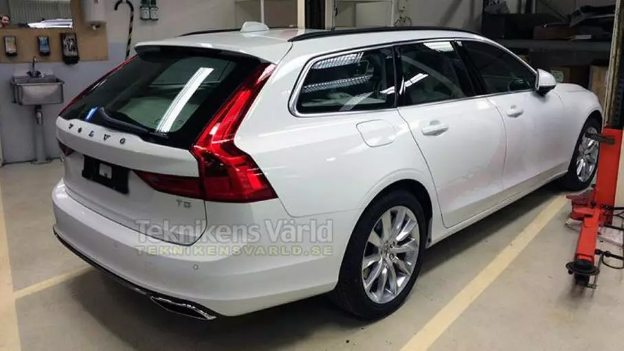 De grutste Volvo Wagon waard fotografearre sûnder kamouflage 81294_1