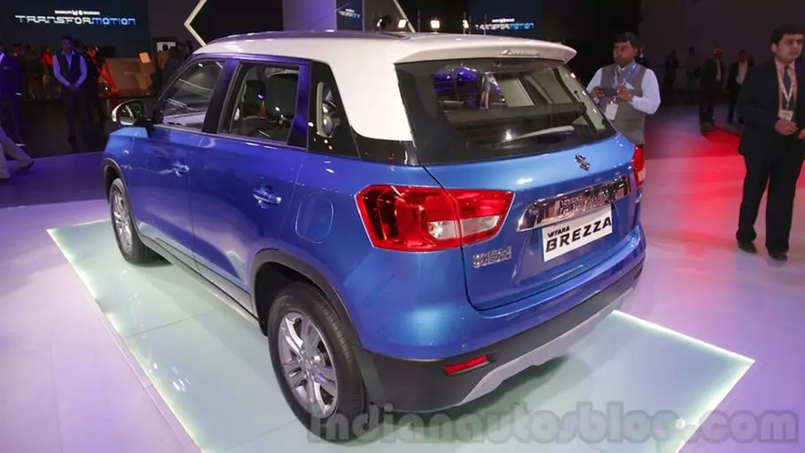 Xafiiska Hindida Hindida Suzuki wuxuu siiyay tartame Ford Ecosport 81373_2