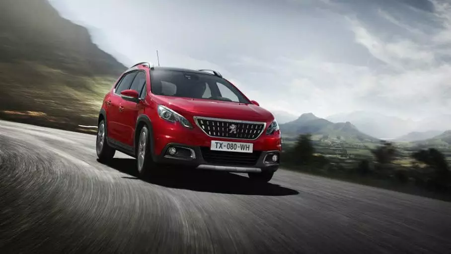 Peugeot ĝisdatigis la plej malgrandan interkruciĝon 8293_4