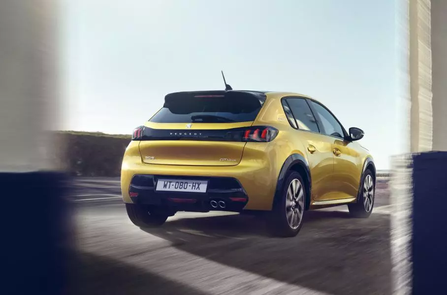 Täze Peugeot 208: Üç ölçegli 