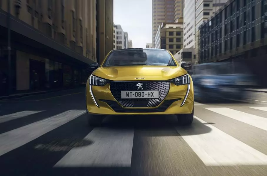 يېڭى Peugeot 208: باتارېيەدىكى ئۈچ ئۆلچەملىك «رەتلىك» ۋە نەشرى 8339_3