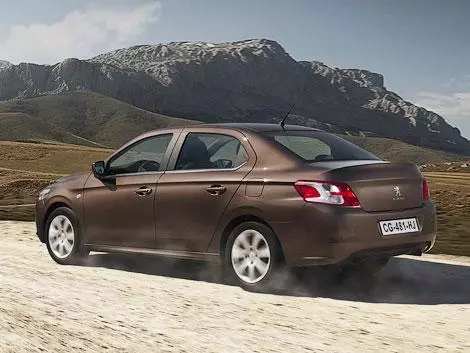 Peugeot rele pri pou yon konkiran 