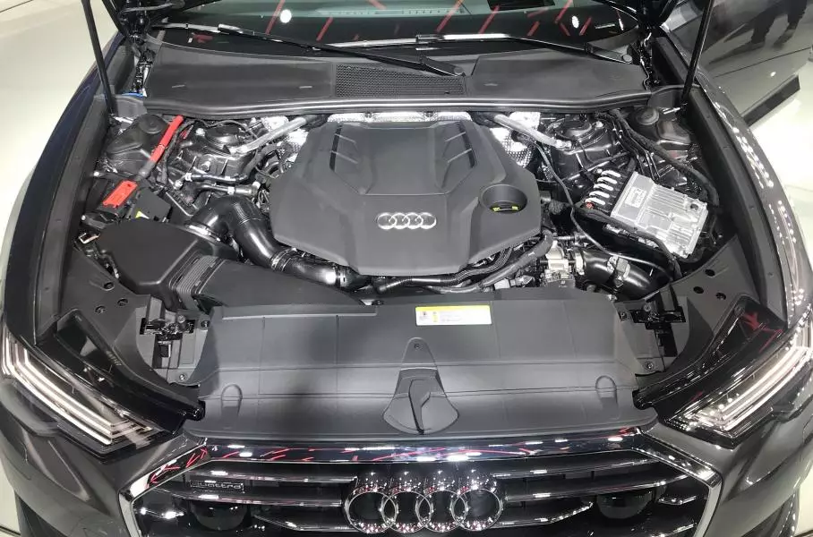 Audi memperpanjang sedan A6 selama 10 sentimeter 84662_3