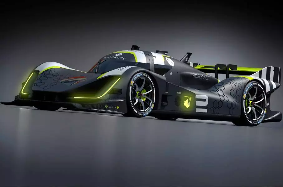 The Roborace series refused the idea of ​​completely unmanned races. 84789_1