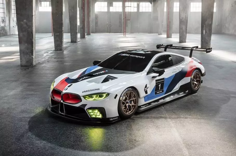 De earste ôfbyldings fan 'e BMW M8 Gran Coupe ferskynde 85034_2