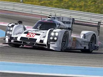 Porsche taldeak Le Mans-en proba hibridoa osatu zuen 8573_1