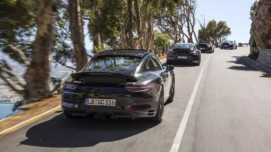 Porsche va compartir fotos del 911 actualitzat 85925_2