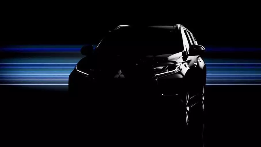 New Mitsubishi Pajero Sport will be shown on August 1 86129_1