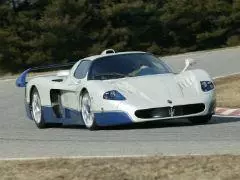 Maserati returned to the idea of ​​creating a supercar based on Laferrari 87647_2