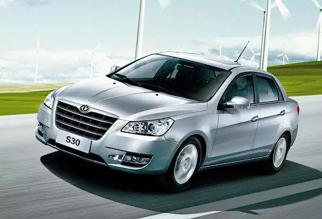 Chinese brand Dongfeng will start selling cars in Russia 87710_3